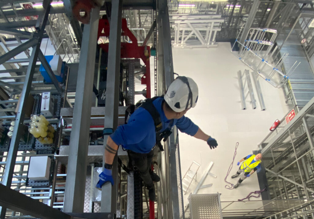 Client House Assembly - ESLA